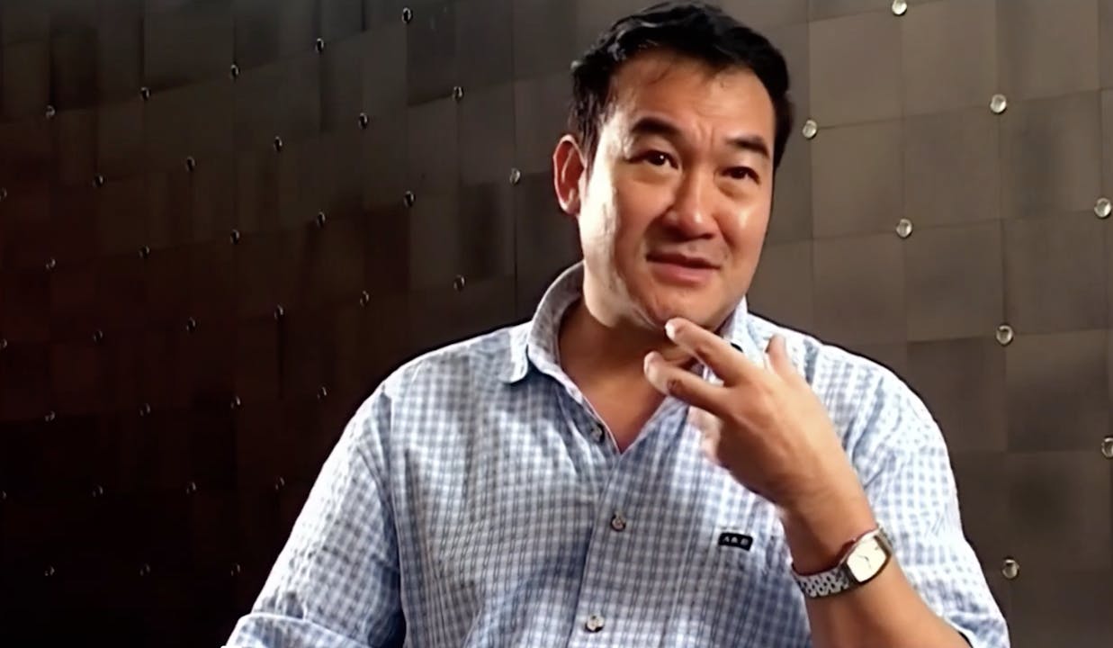 Warriors Two (Interview with Leung Kar-Yan) - ARROW