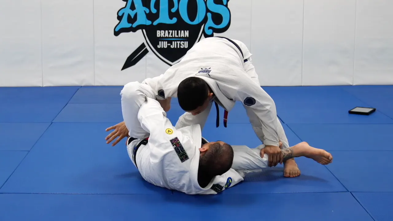Lasso Guard Pass - Rolando Samson - Atos BJJ OnDemand