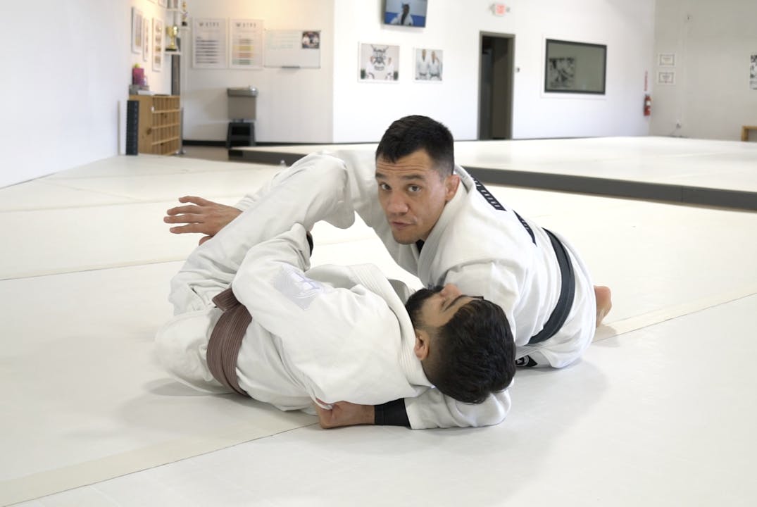 Long Step from Deep Lasso - Bruno Frazatto - Atos BJJ OnDemand