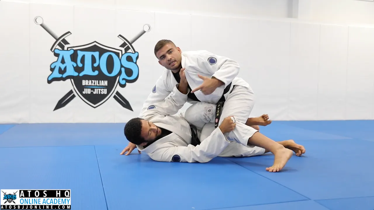 Countering De La Riva Elevation with Knee Cut - Gustavo Batista - Atos ...