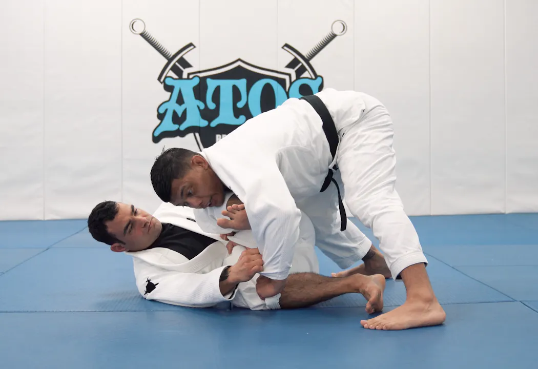 Spider Lasso Guard Pass Variations - Rolando Samson - Atos BJJ OnDemand