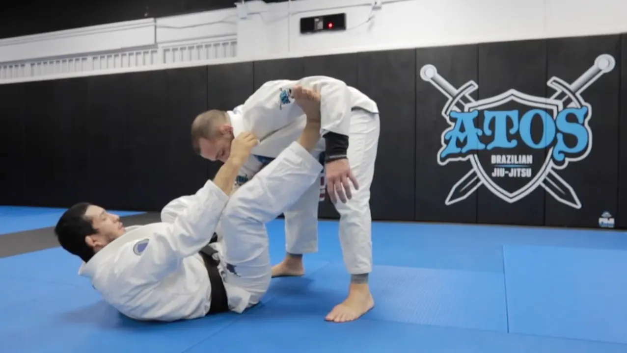 Guard Pull + Lasso Guard Sweep - Lucas Barbosa - Atos BJJ OnDemand