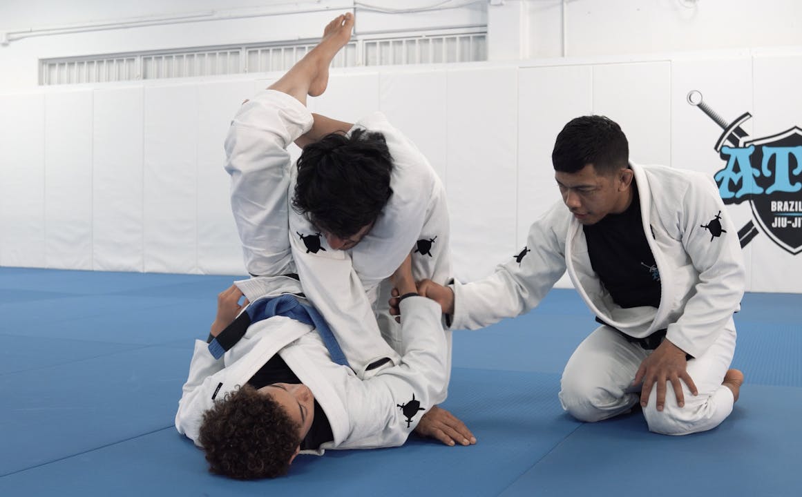 Collar Sleeve Guard With Triangle Finish | Part 2 - Rolando Samson ...