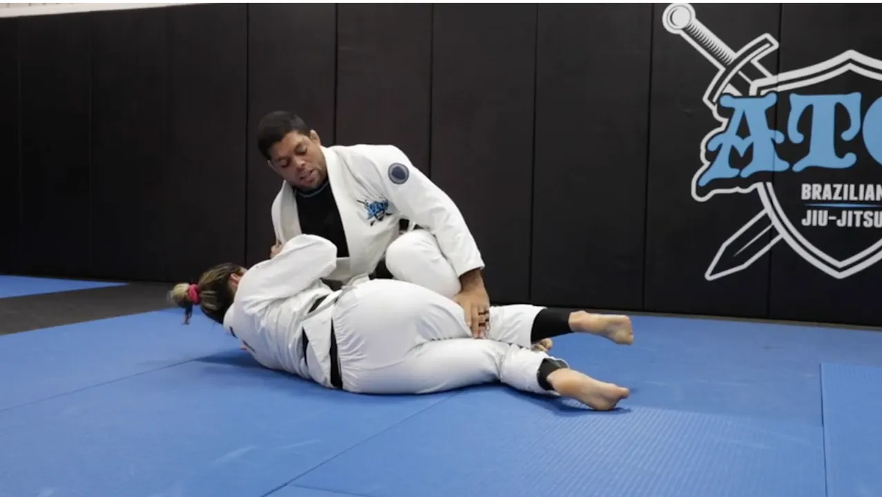 Outside Leg Staple Windshield Wiper Footwork Pass Drill - Andre Galvao ...