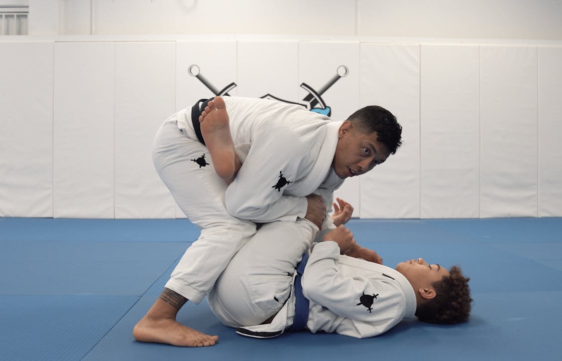 Basic Passing Concepts - Rolando Samson - Atos BJJ OnDemand