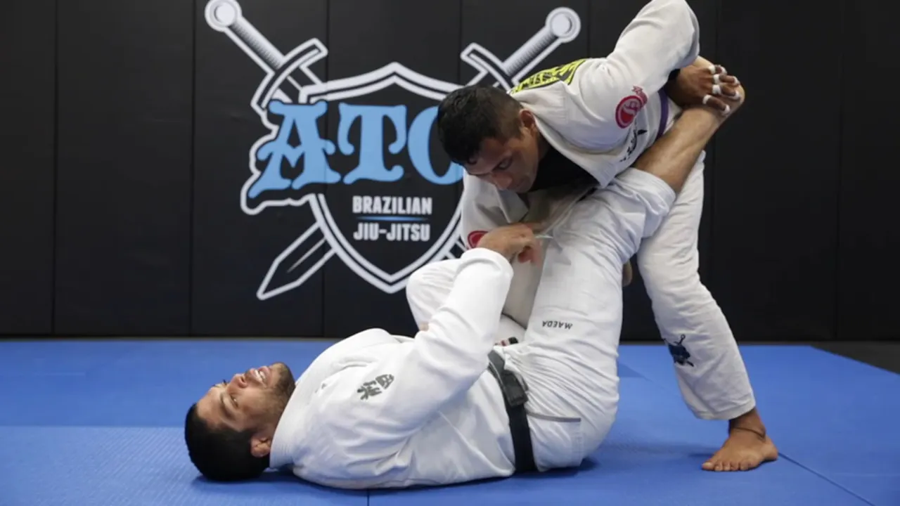 Sweeping From the Collar Sleeve Guard Off the Grip Break - Andre Galvao ...