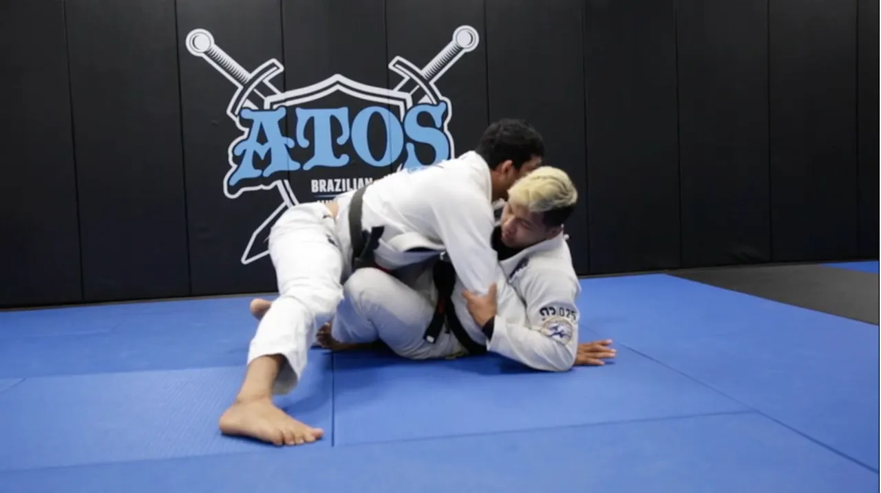 Countering the Hooks Guard Sweep + Knee Slice & Long Step - Lucas ...