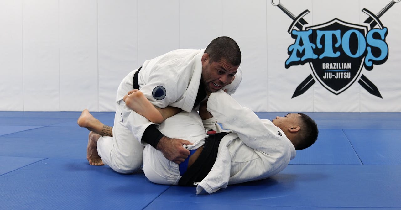 How to Defend the Knee Shield - Andre Galvao - Atos BJJ OnDemand