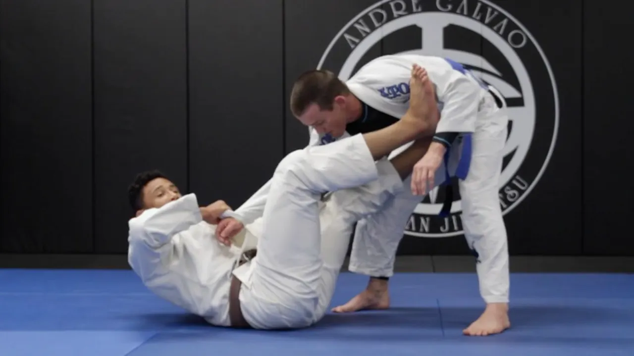 Basic 2 on 1 Triangle Sub Attack From Open Guard - Dominique Bell ...