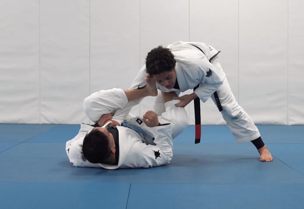 Passing Spider Lasso | Part 1 - Sarah Galvao - Atos BJJ OnDemand