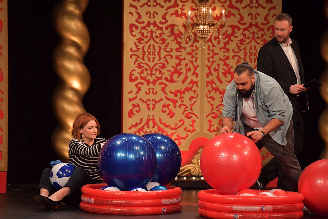 S06E09 - The Bubble Brothers - Bleeped - TASKMASTER SUPERMAX+