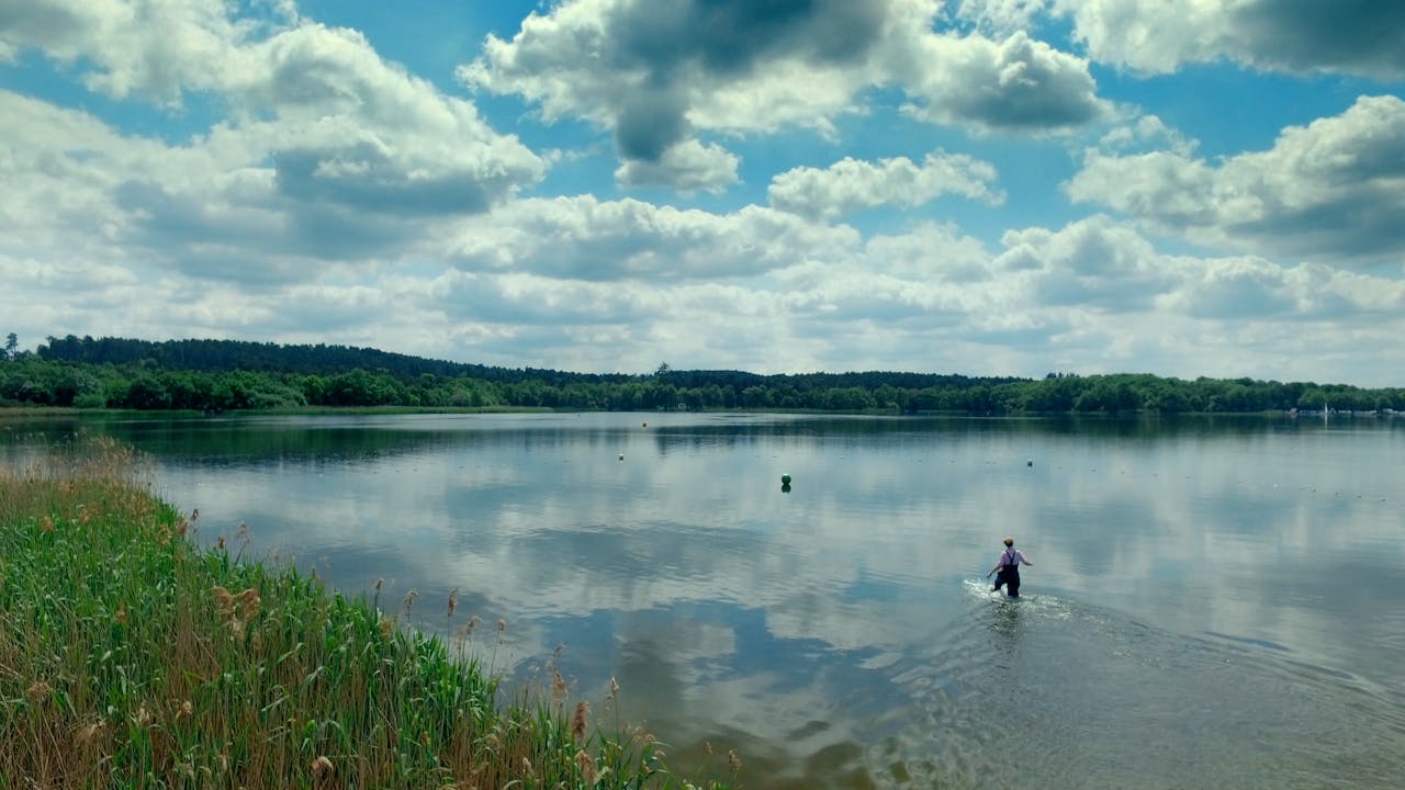 S05E08 - Their Water's So Delicious - Bleeped - TASKMASTER SUPERMAX+