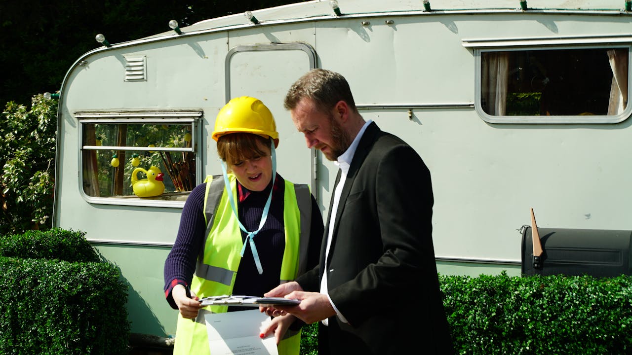 Ep 7 - A Cuddle - TASKMASTER SUPERMAX+