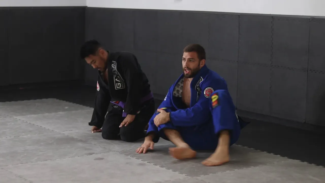GRIPPING THE UPPER BODY - SPIDER GUARD ARMBAR ARM CRUSH - SUBMISSION ...