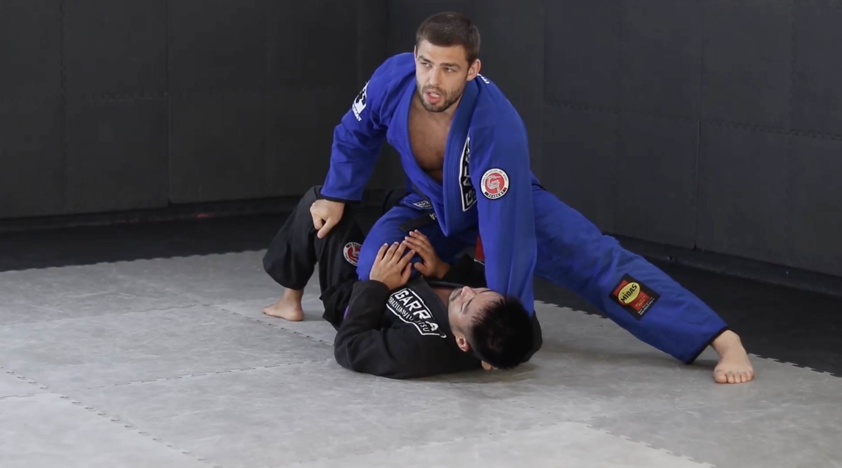 KNEE ON BELLY - BJJ101