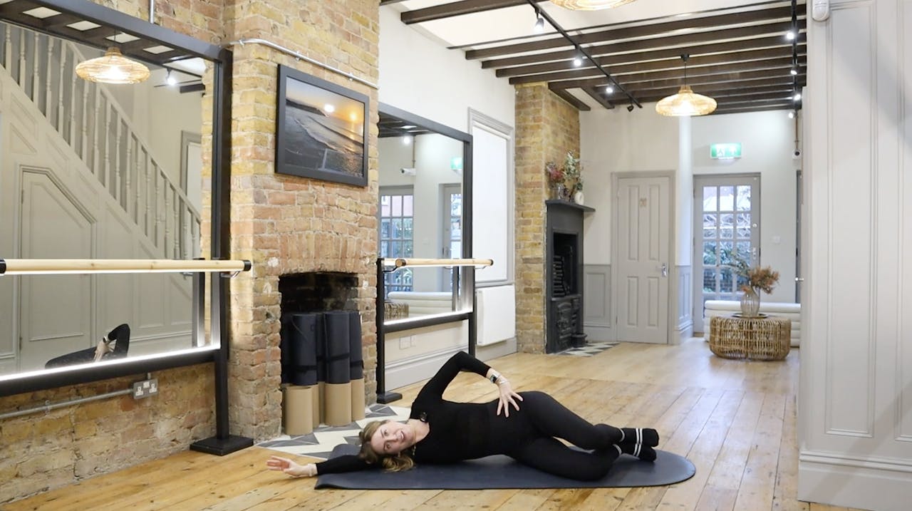 HOW TO SERIES: HOW TO DO A CLAM CORRECTLY - BONDI RISE PILATES