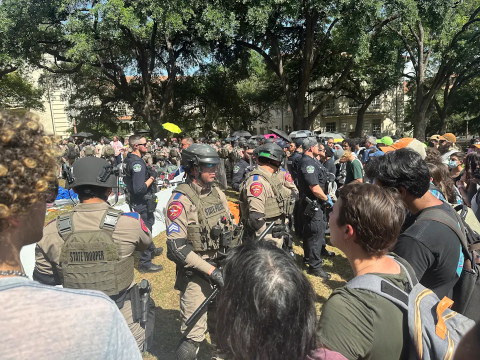 Students clash with police, counter protesters - U.S. Campus Protests ...