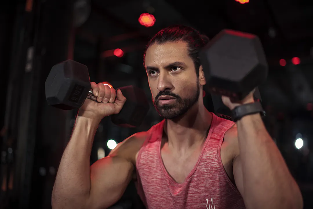 Biceps, triceps y abs con Pete - Commando On Demand