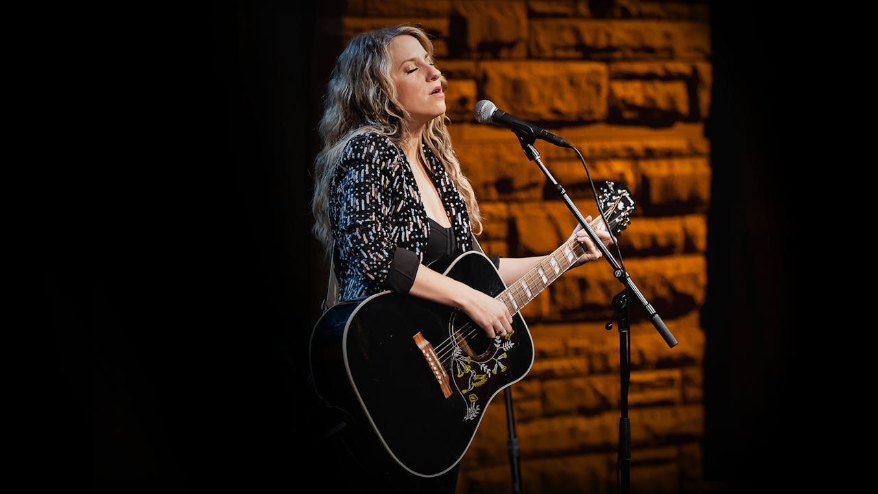 Caitlyn Smith • Live at the Hall, 2022 - The Country Music Hall of Fame ...