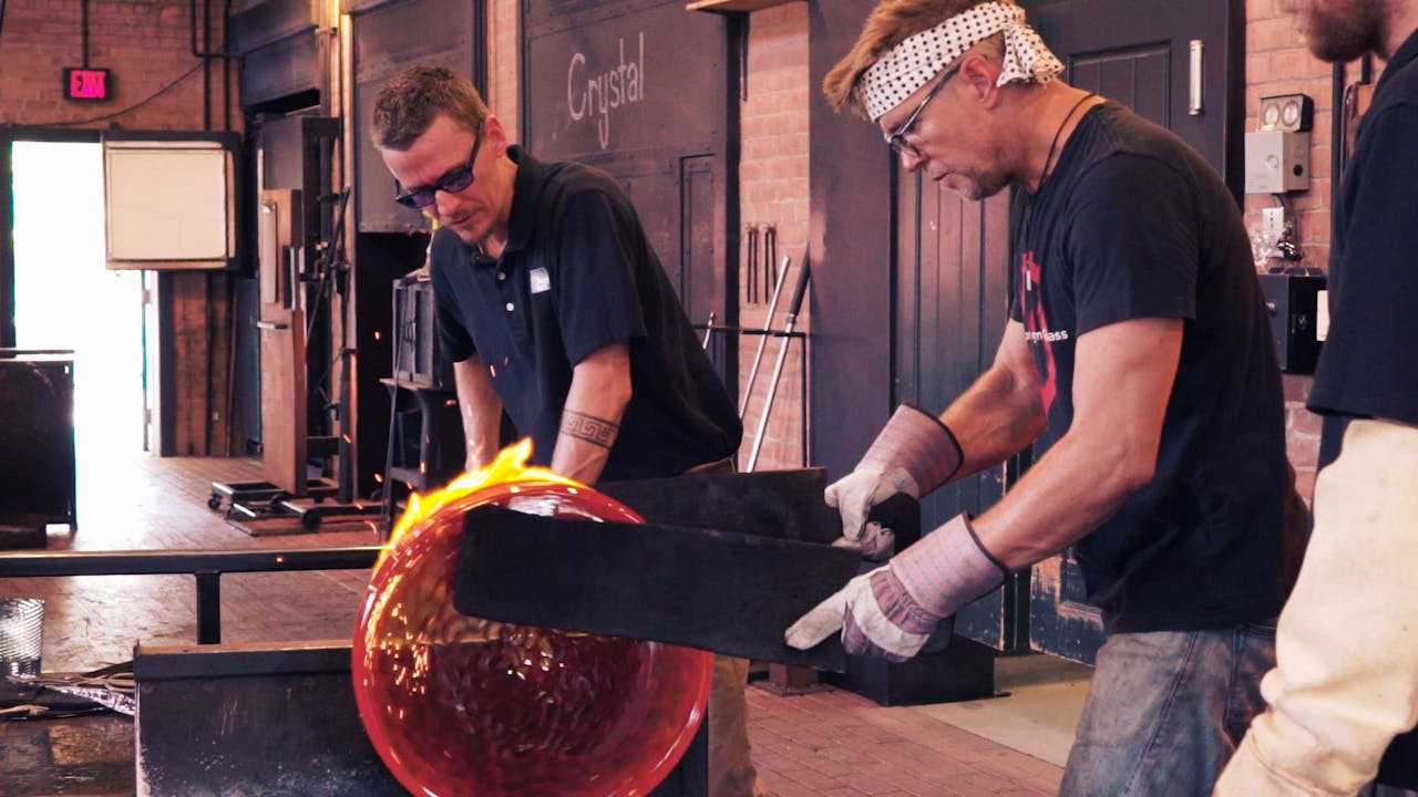 Glassblower Janusz Pozniak Interview - Glass Artists in Residence - The ...