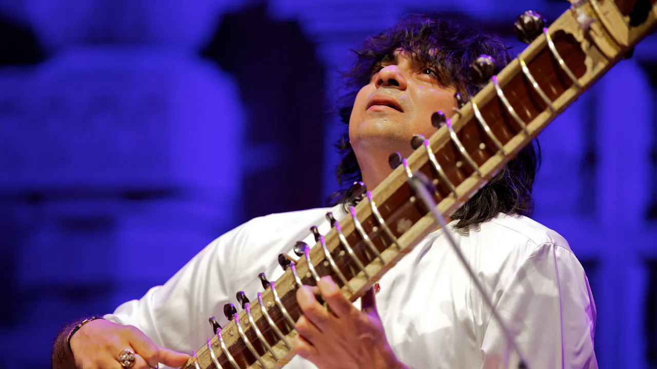 Niladri Kumar & Pandit Subhankar Banerjee | Raag Bhimpalasi - Darbar Player
