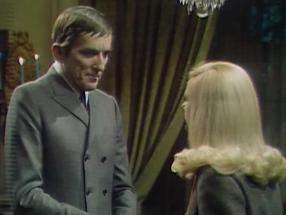 Episode 355 - Dark Shadows - Volume 4 - Dark Shadows