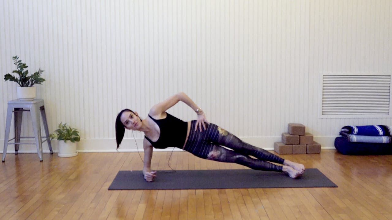 Pose Tutorial Side Plank • Susan Lopiccolo • 5 Min Susan Lopiccolo