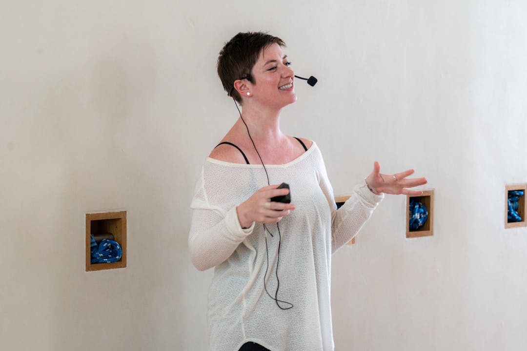 Relax & Renew: Passive Spine • Kate Heffernan • 52 minutes - Down Under ...