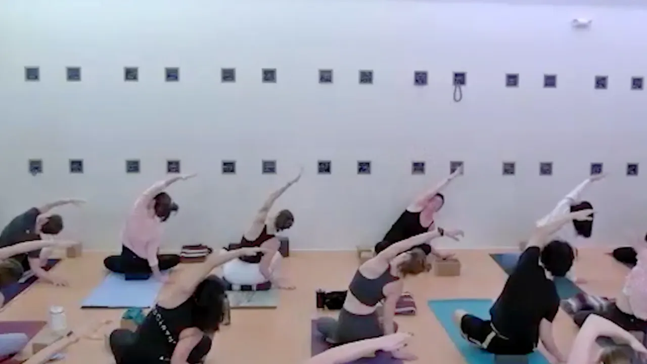 Flow: Open Shoulders & Hips • Kate Heffernan • 60 min - Down Under On ...