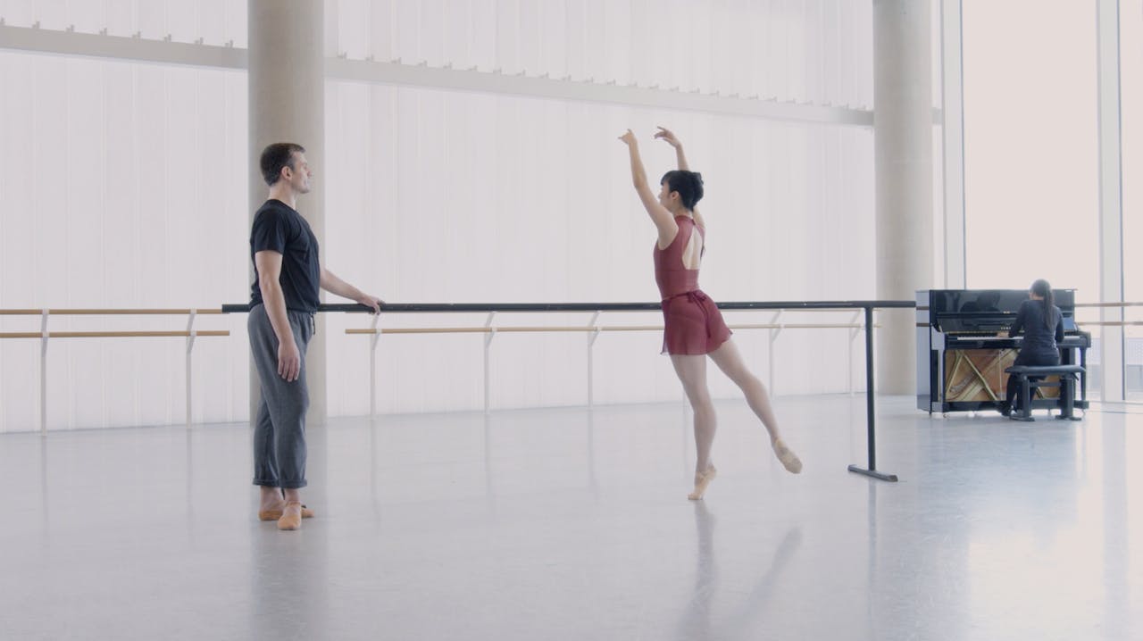 Ballet Masterclass with Toby Mallitt - Masterclasses - English National ...