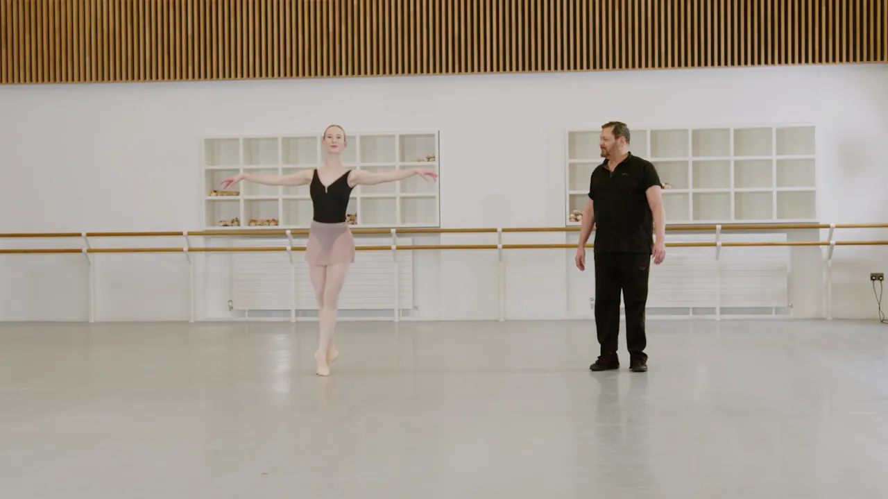 Ballet Technique Tips with Renato Paroni - Pas de Bourree - Ballet Technique with Renato Paroni ...