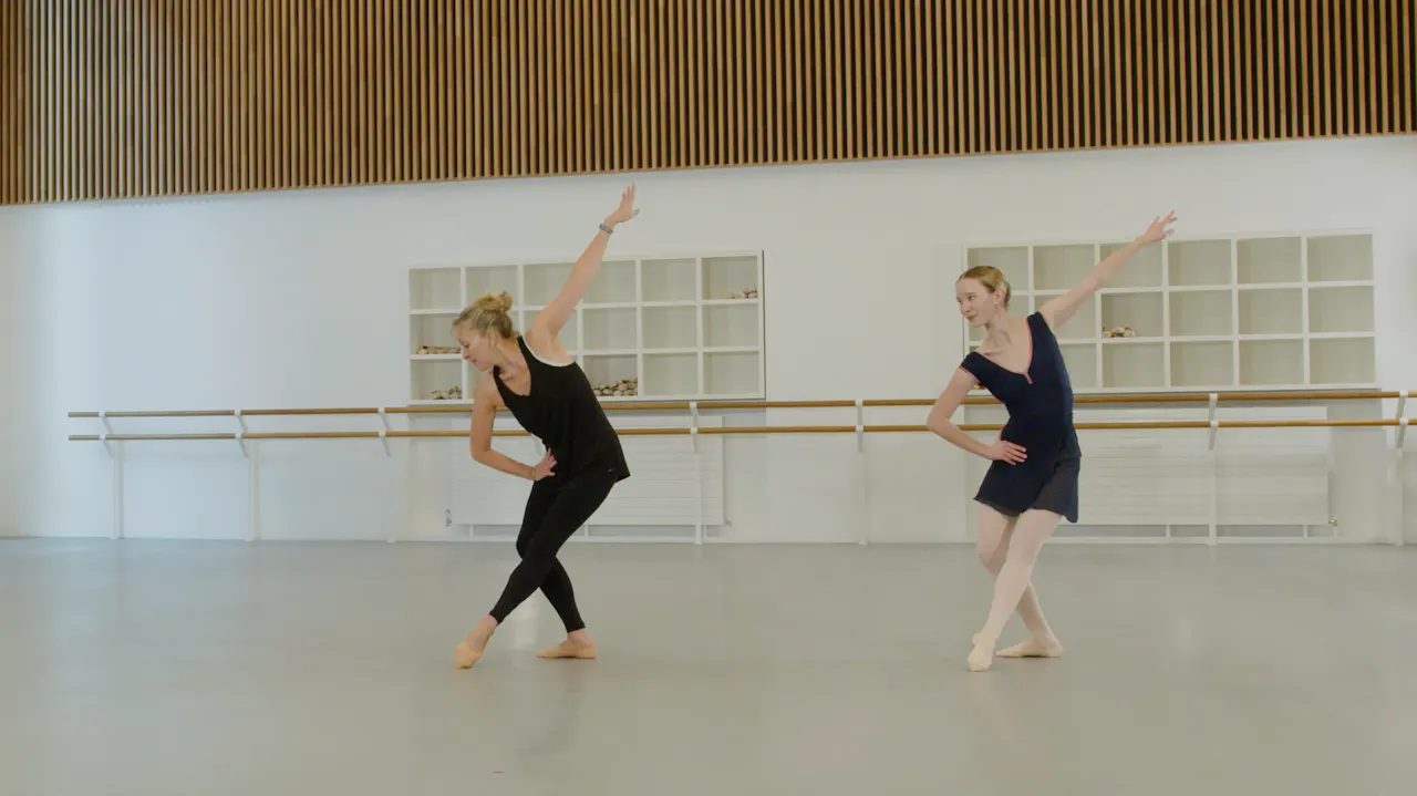 Ballet Masterclass with Laura Hussey | Giselle (Improver ...
