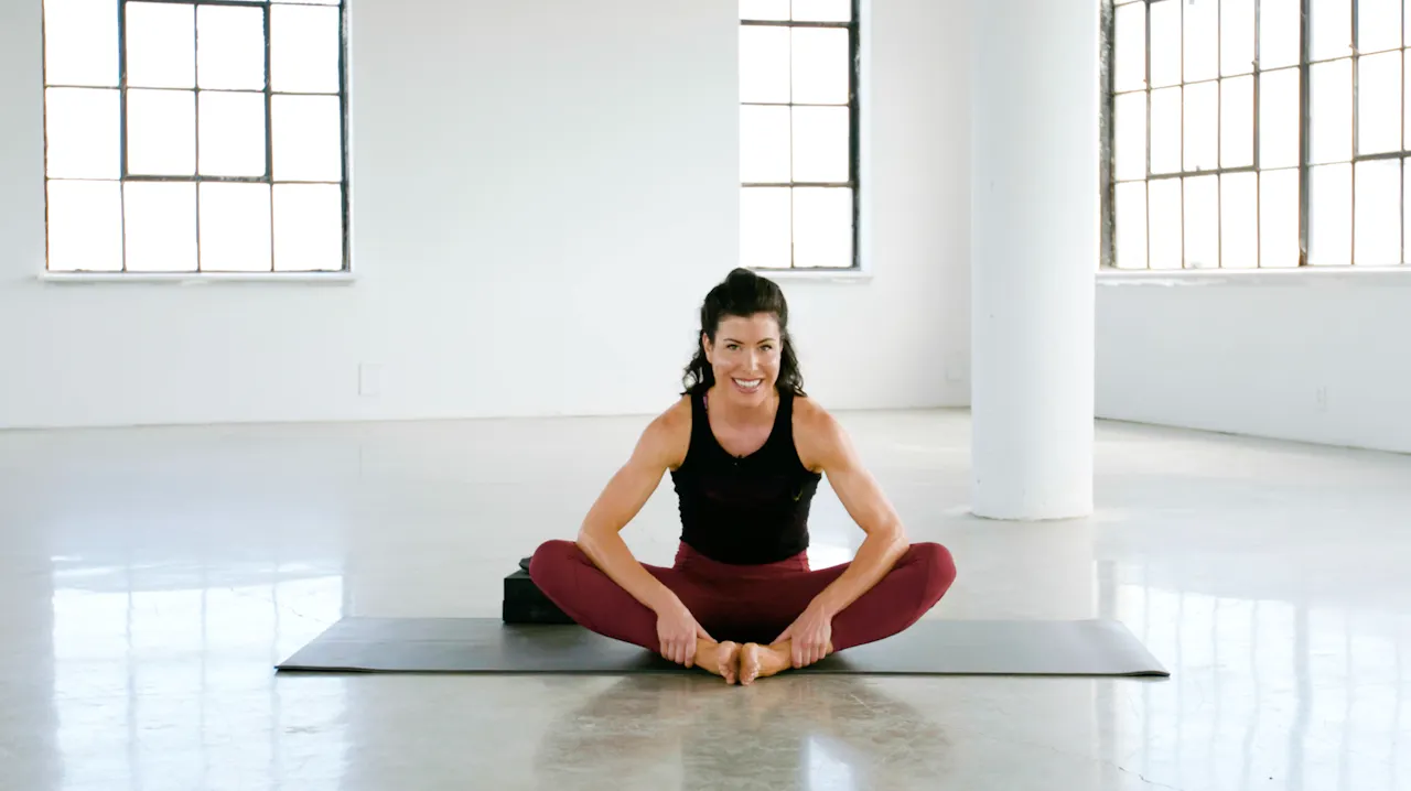 PM Workout with Meg Feeney - Essentrics TV