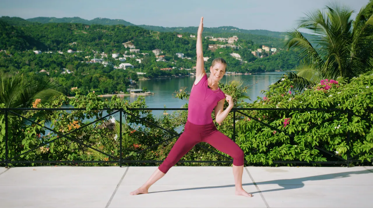 Full Body Workout with Jenny Bertrand - Jenny Bertrand - Essentrics TV