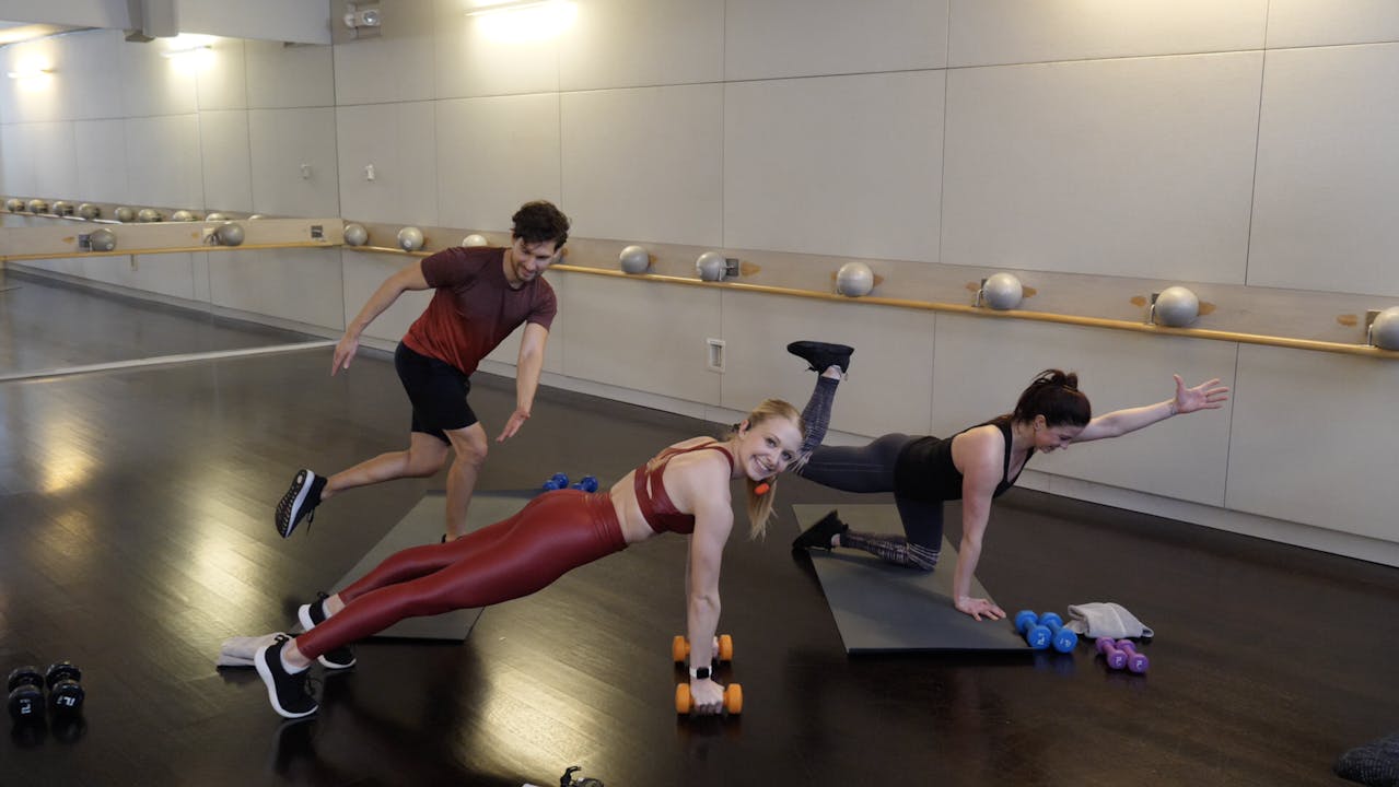 HIIT Barre Rotation with Ellen Mihalick - Barre Intermediate - Exhale ...