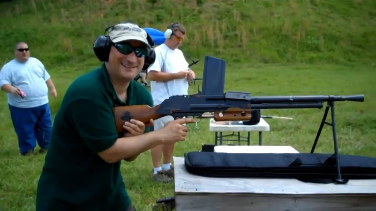 Chatellerault Mle 1924/29 at the Range - History of Weapons & War