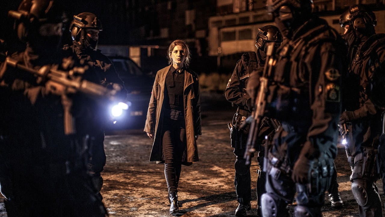 Agent Hamilton: Episode 01 (Sn 1 Ep 1) - Season 1 - MHz Choice