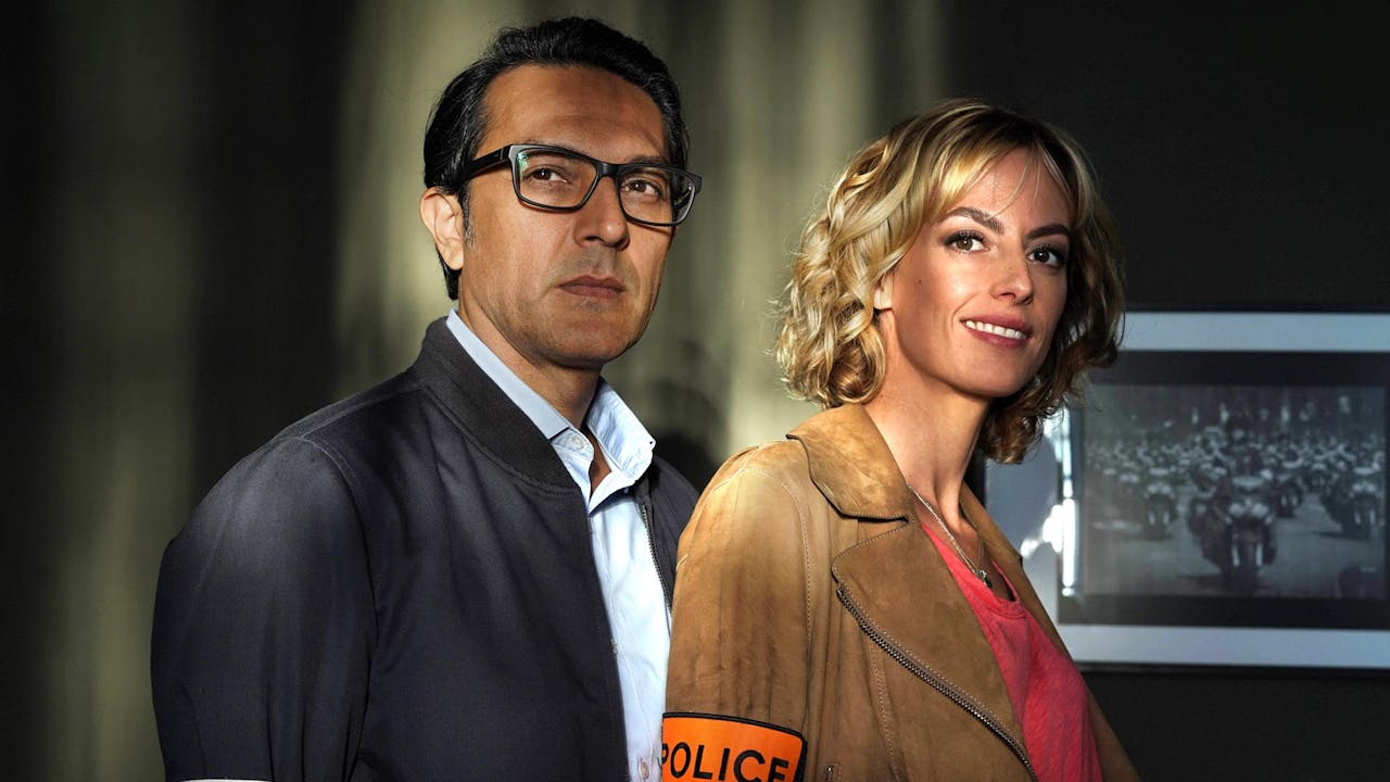 Murder In... Dubbed Collection: Rochefort - Season 5 - MHz Choice