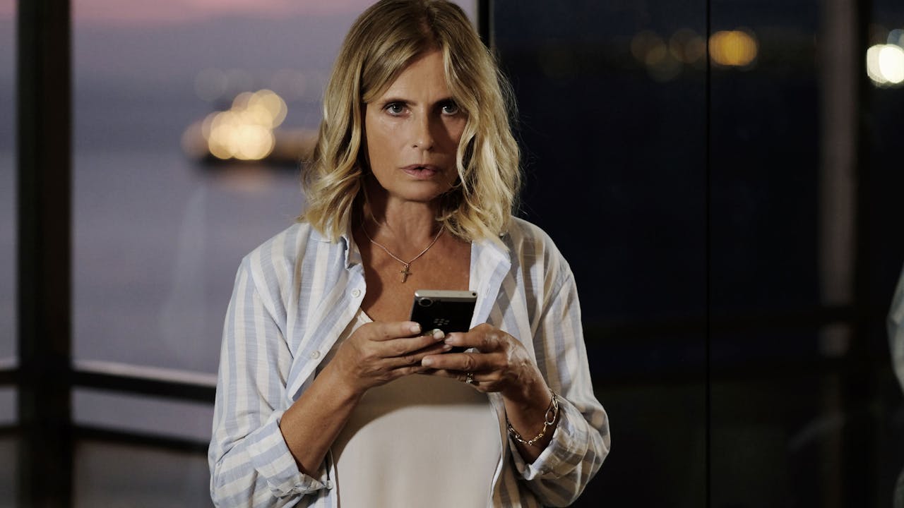 Six Women: Episode 04 - Season 1 - MHz Choice