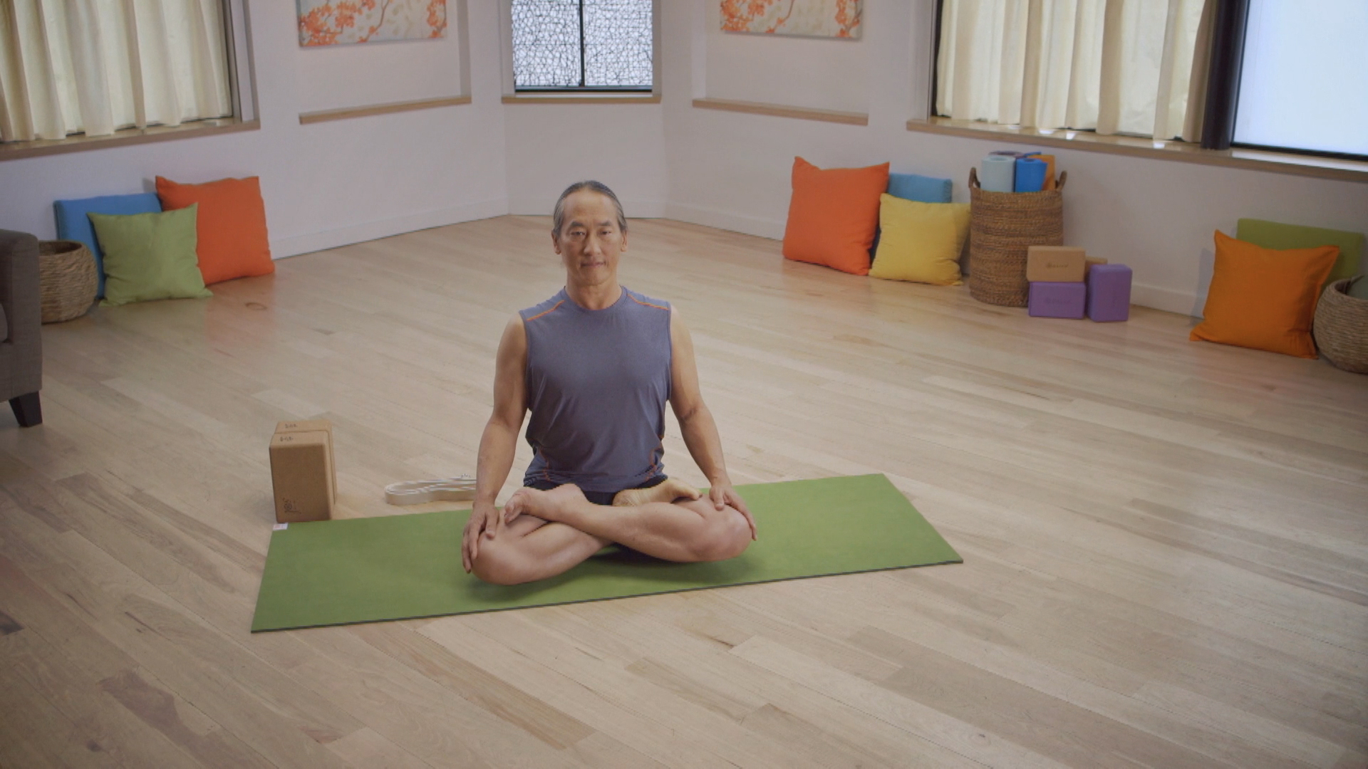 Unveiling the Secrets of Yoga with Rodney Yee: A Beginner's Guide to ...