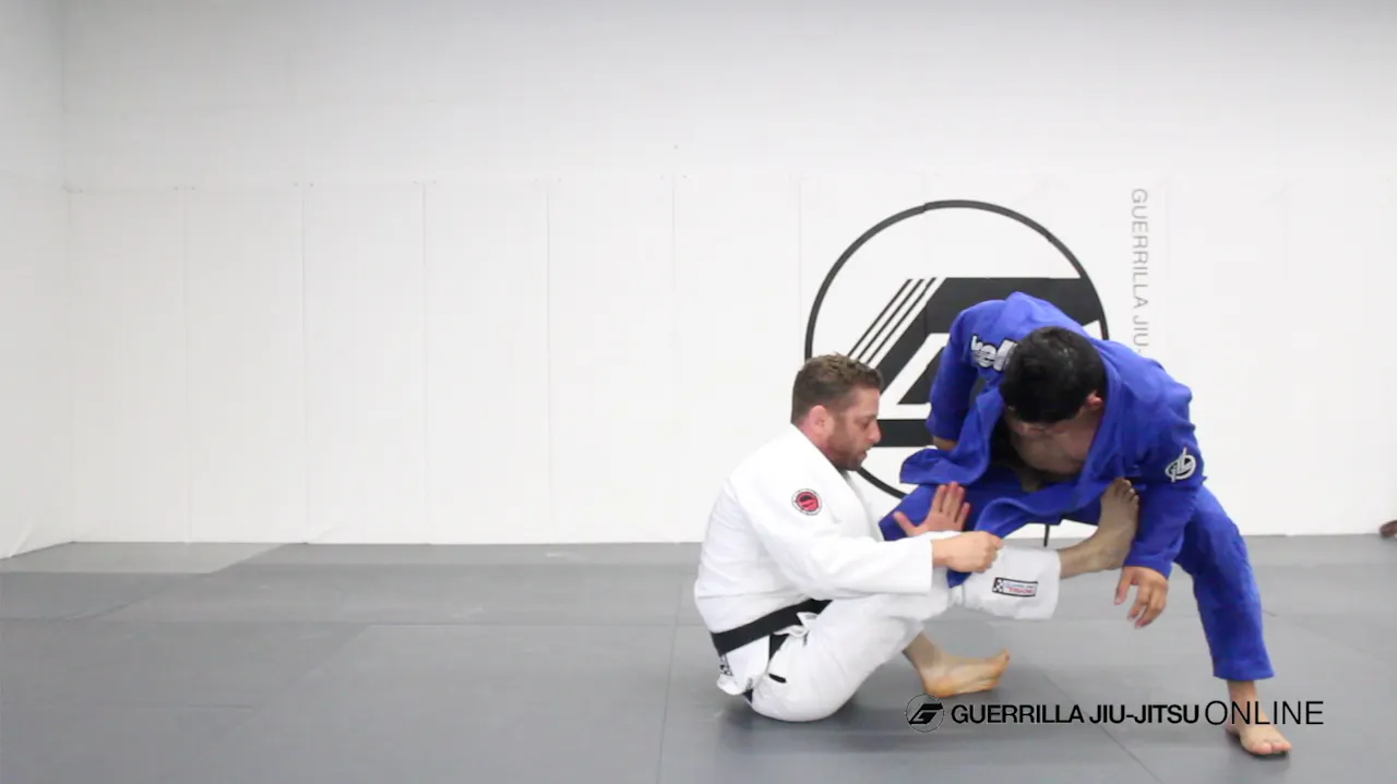 Using Lapel Wraps (Worm Guard Variations) - Simple Reverse De la Riva ...