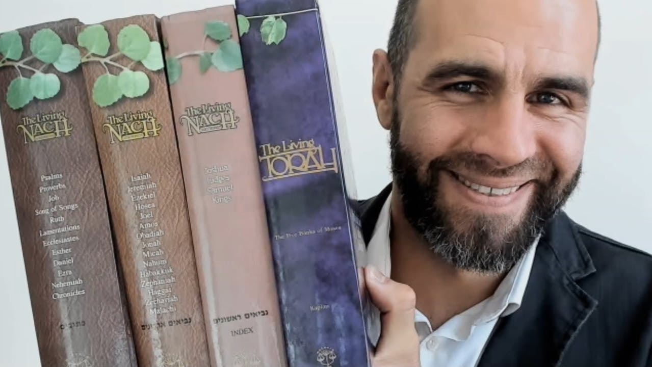 👏🏻 Living Torah: Simple English, Detailed Notes, Traditional (1/5 ...