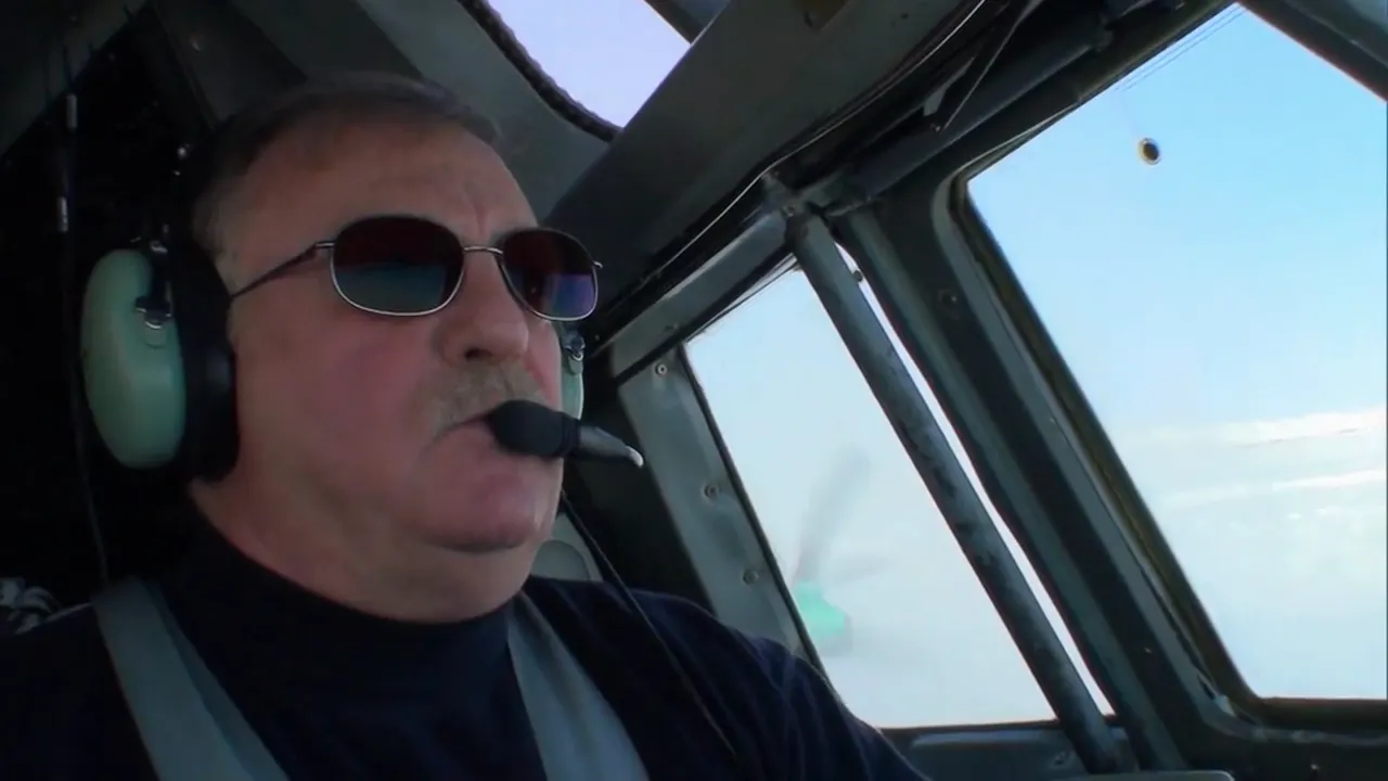 Ice Pilots Season 4, Episode 10 “Meltdown” - Ice Pilots NWT