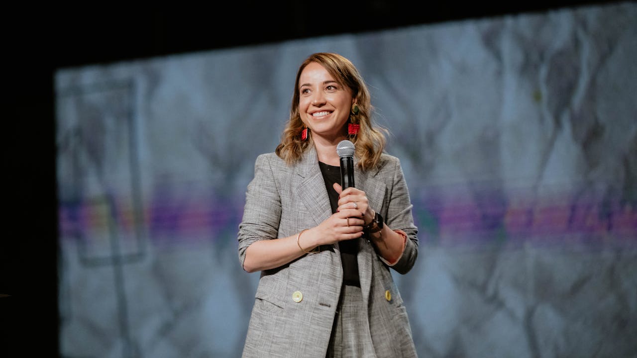 Es tiempo de salir de la cueva - Pastora Sara Castellanos - Español - G12TV