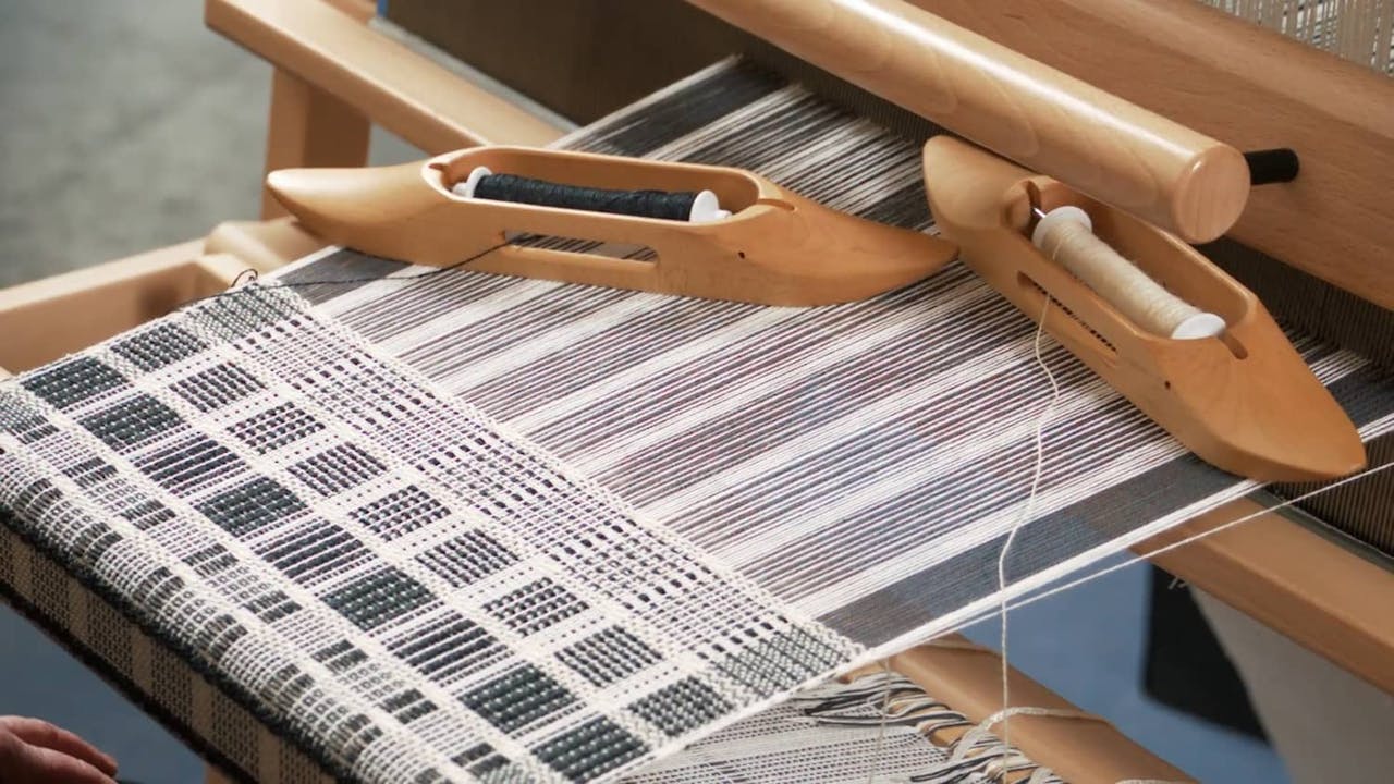 7.5.4 - Overshot with Colour and Weave at the Loom - Season 7 Episode 5 ...