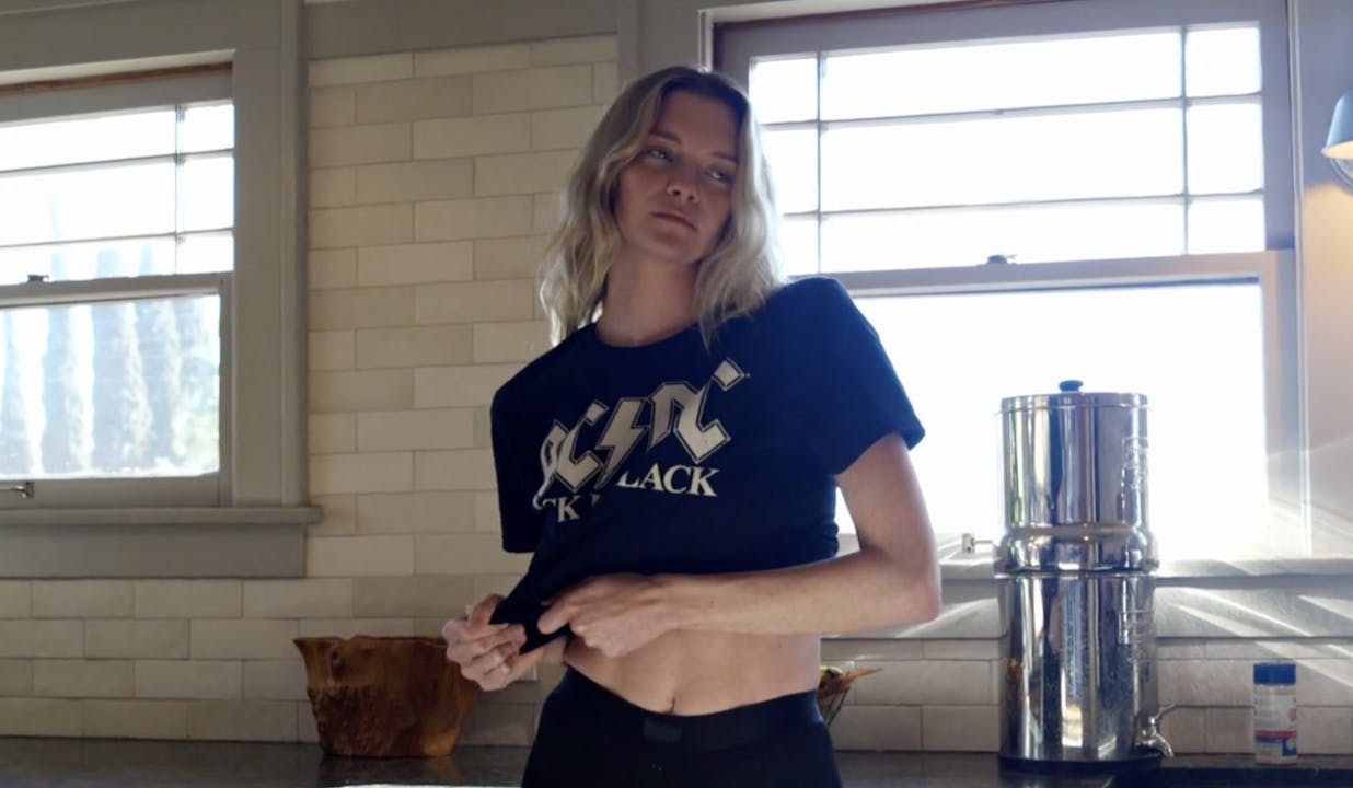 Lexie Vankirk ACDC cine - Behind the Scenes playlist - LIVE FAST MAGAZINE