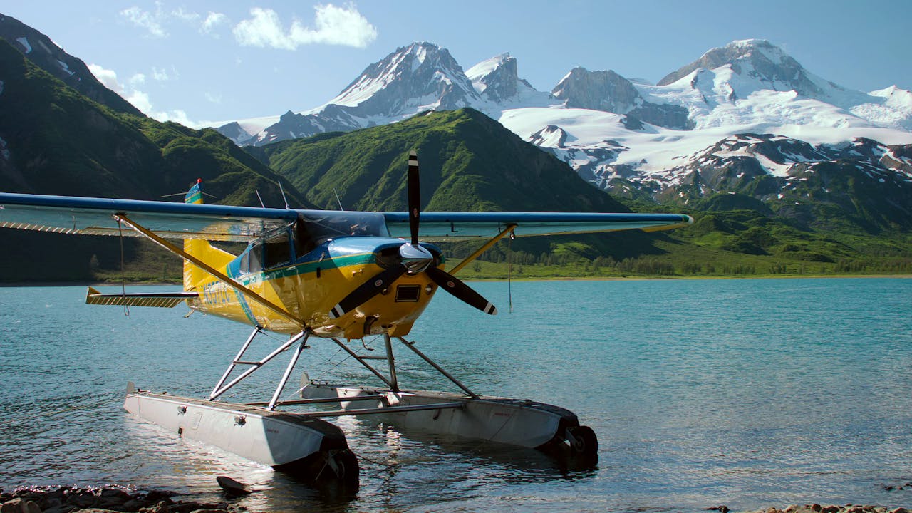 Alaska Flying - Living in the Age of Airplanes - Terwilliger Productions