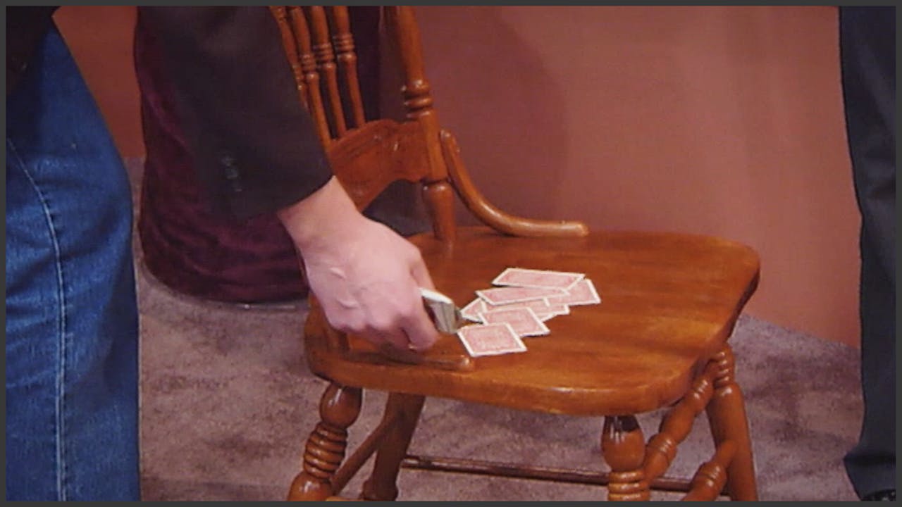 A Bottom Deal - Master Magic Tricks by Magic Makers