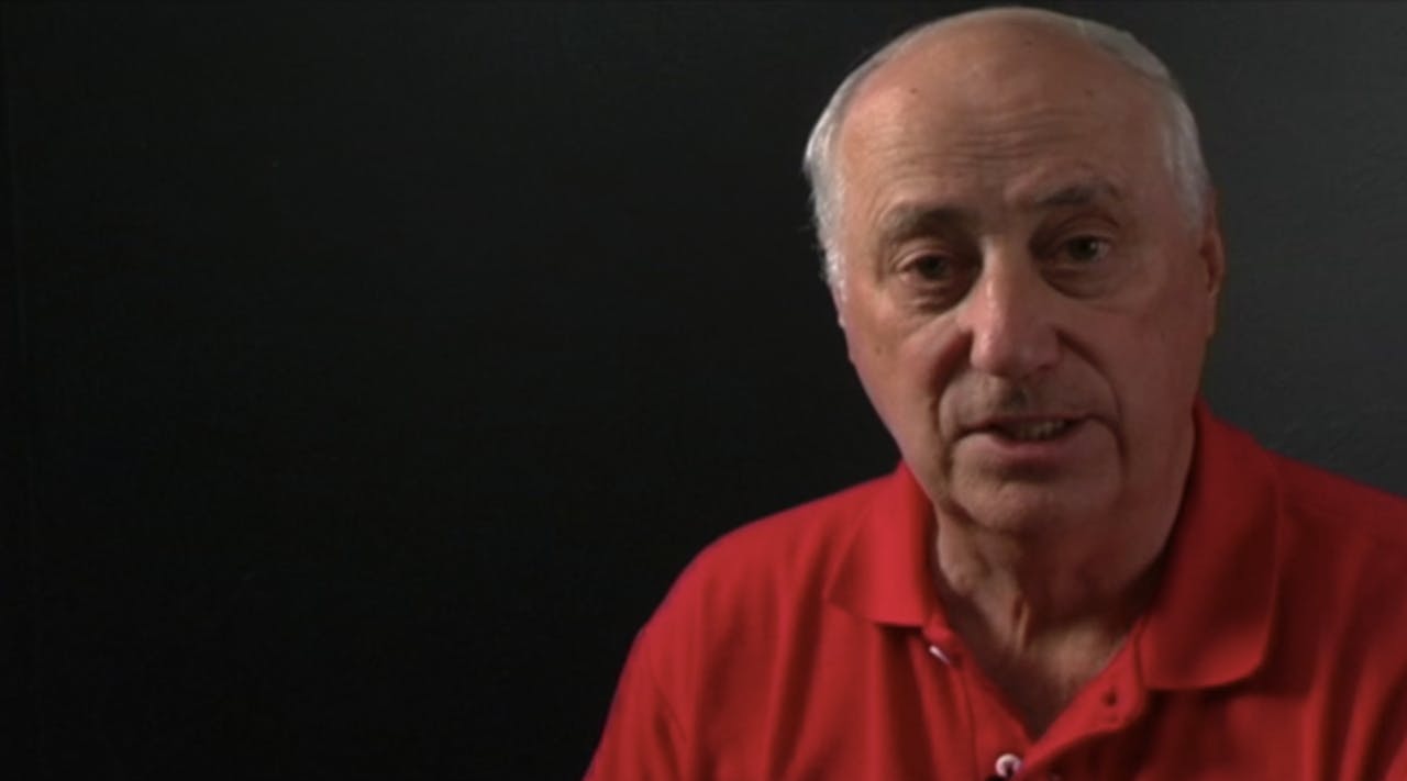 The Two Card Monte - Master Magic Tricks by Magic Makers