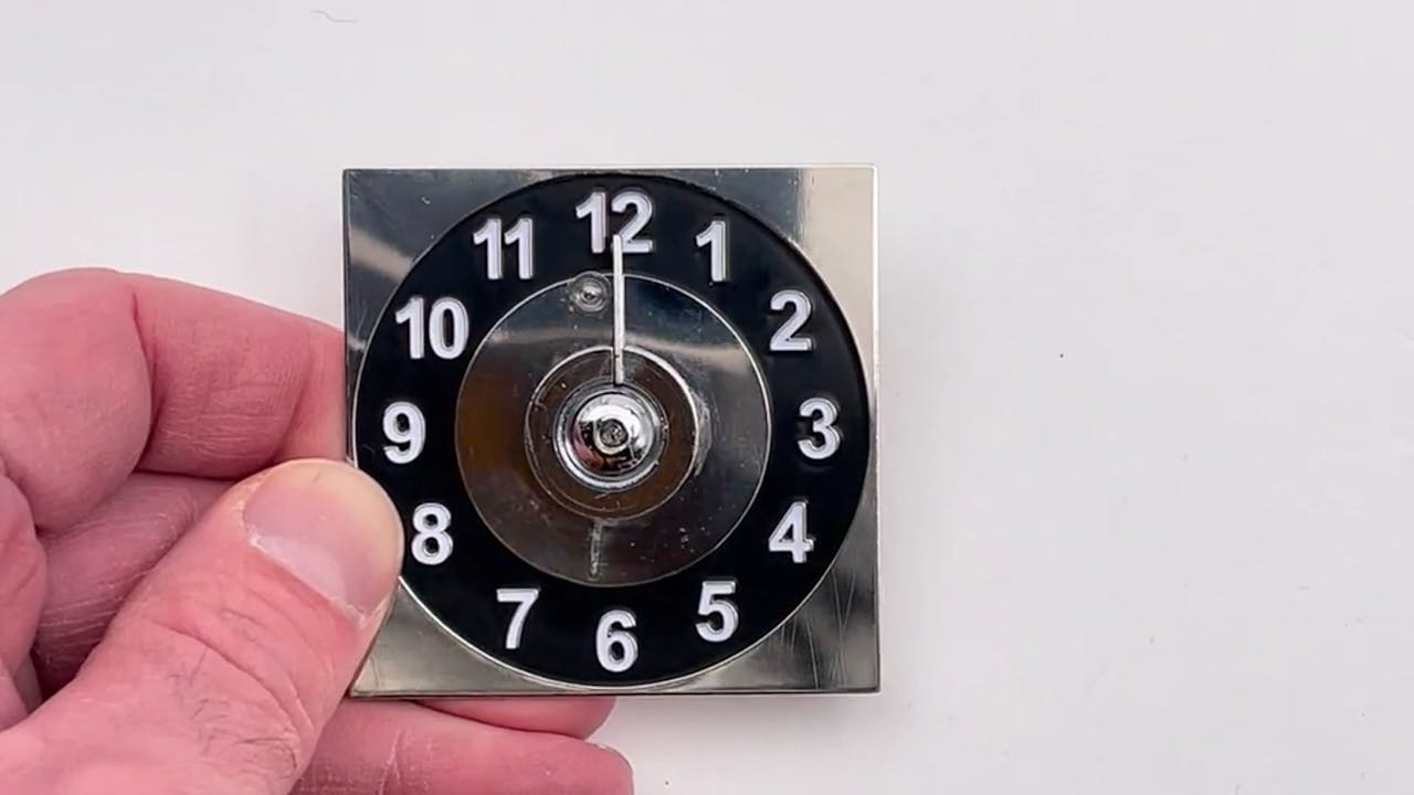 The Magic Clock - Master Magic Tricks